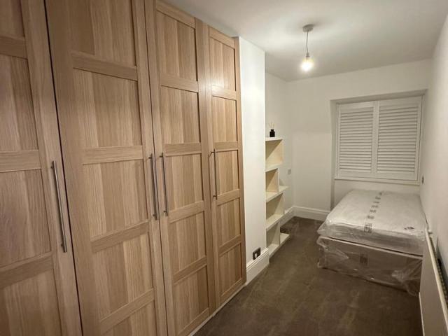 1 bedroom house share to rent
