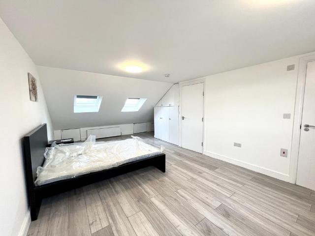 1 bedroom house share to rent