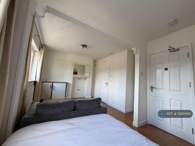 1 bedroom house share to rent