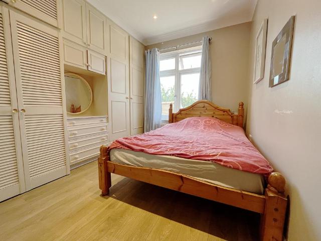 1 bedroom house share to rent