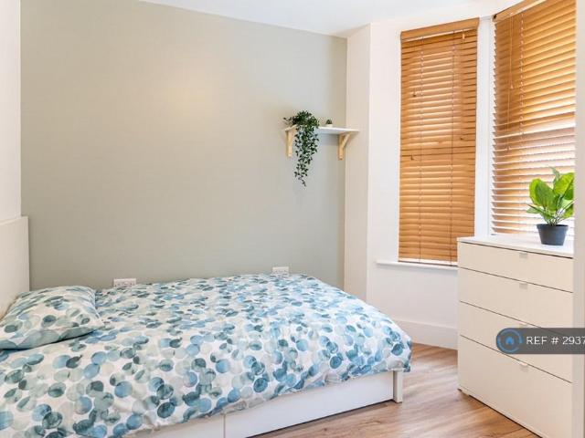 1 bedroom house share to rent