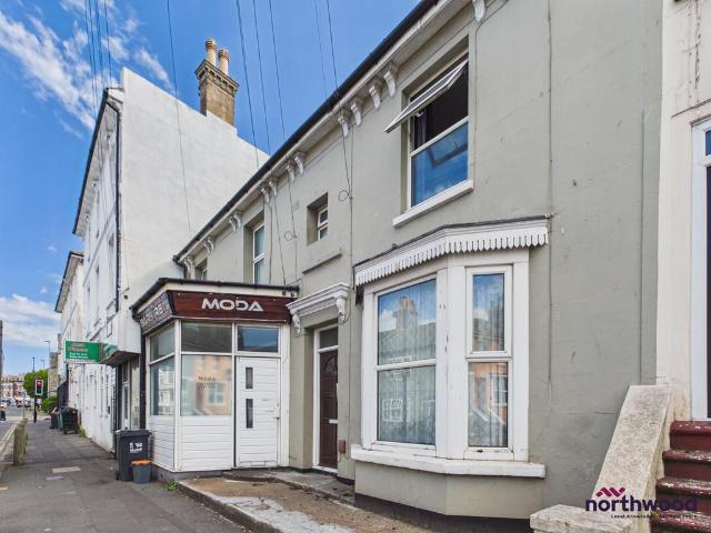 1 bedroom house share to rent