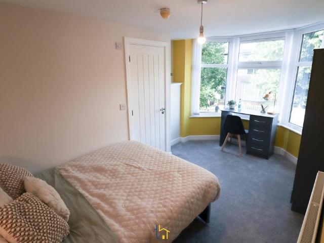 1 bedroom house share to rent