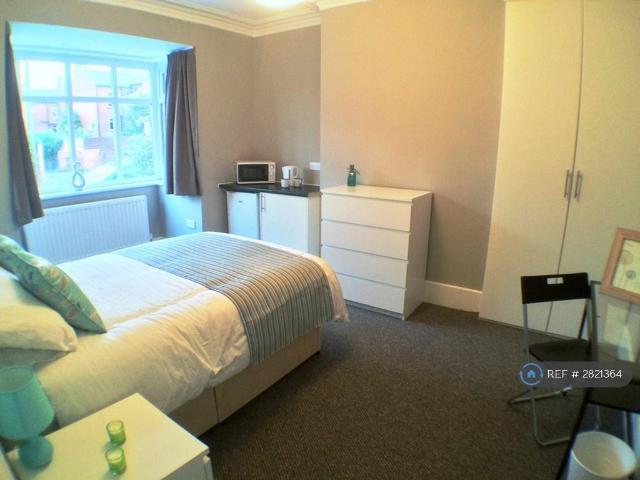 1 bedroom house share to rent