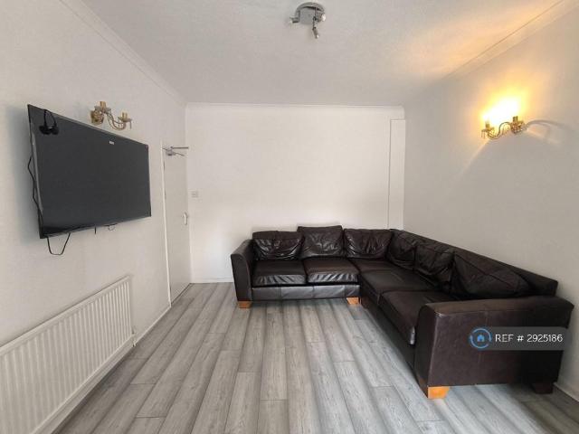 1 bedroom house share to rent