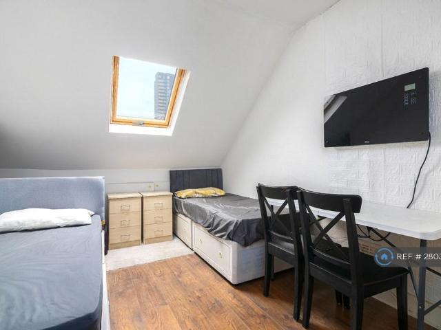 1 bedroom house share to rent