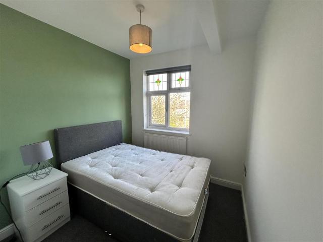 1 bedroom house share to rent