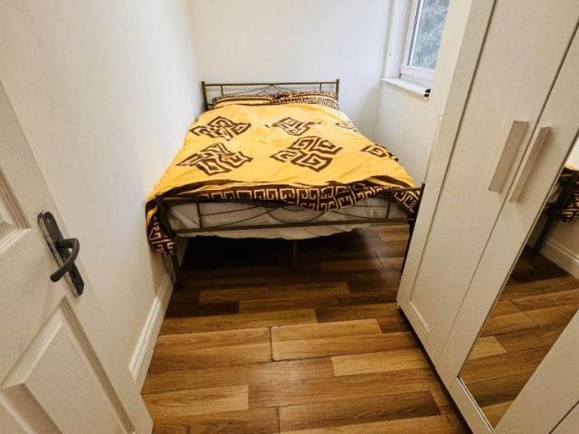 1 bedroom house share to rent