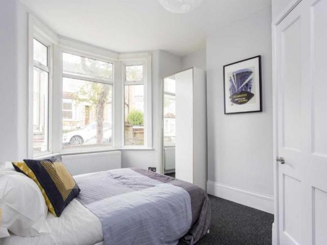 1 bedroom house share to rent