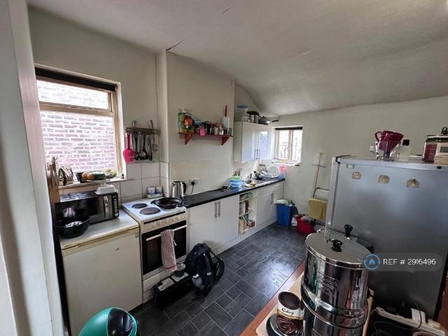 1 bedroom house share to rent