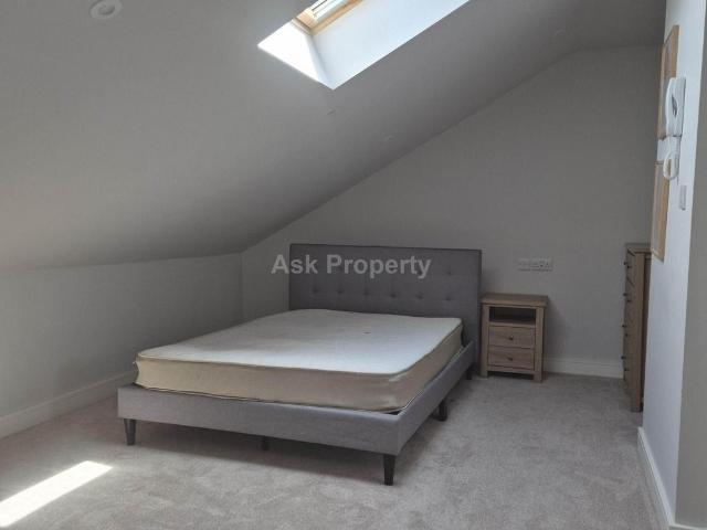 1 bedroom house share to rent