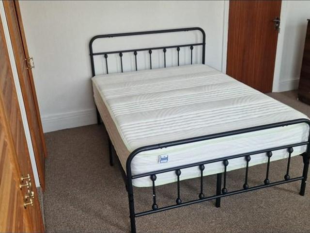 1 bedroom house share to rent