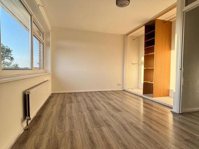 1 bedroom house share to rent