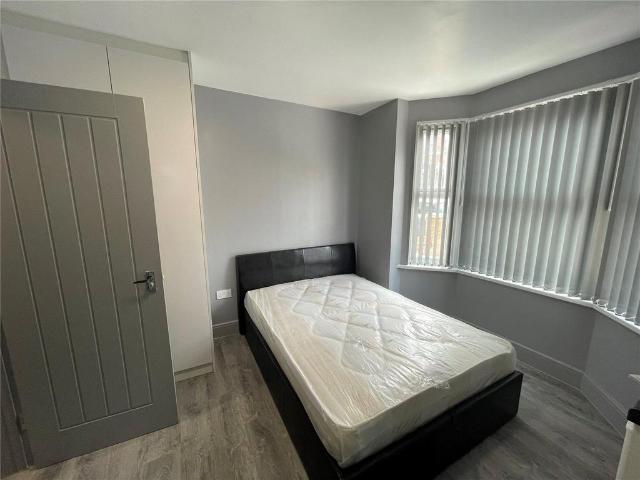 1 bedroom house share to rent