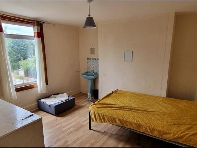 1 bedroom house share to rent