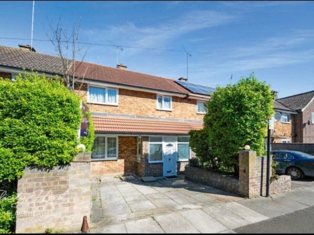 1 bedroom house share to rent