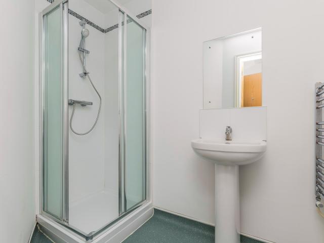 1 bedroom house share to rent
