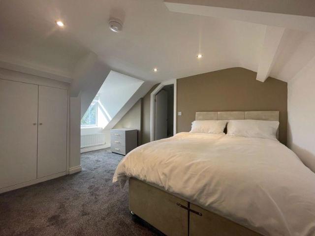 1 bedroom house share to rent
