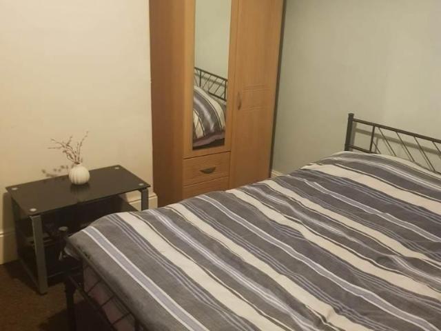 1 bedroom house share to rent