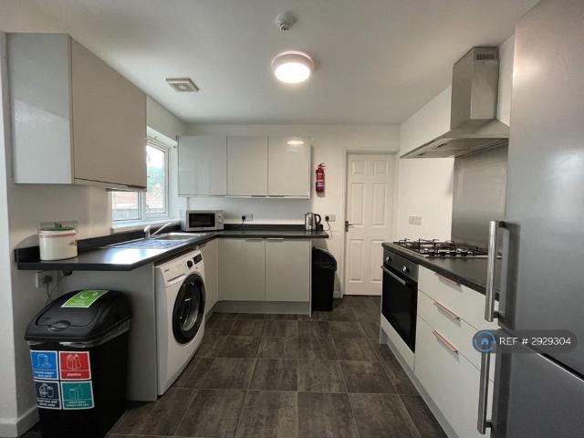 1 bedroom house share to rent