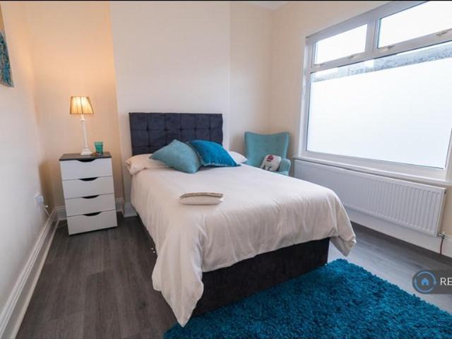 1 bedroom house share to rent
