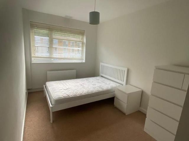 1 bedroom house share to rent