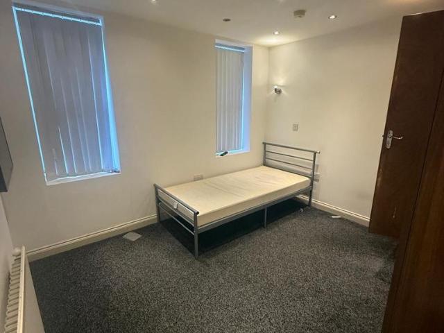 1 bedroom house share to rent