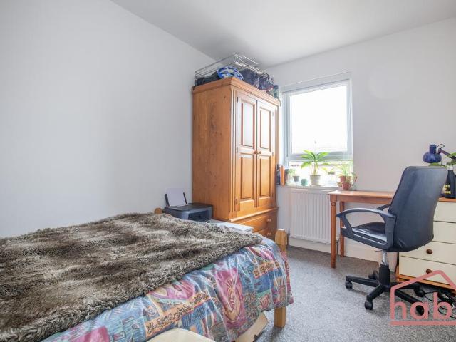 1 bedroom house share to rent