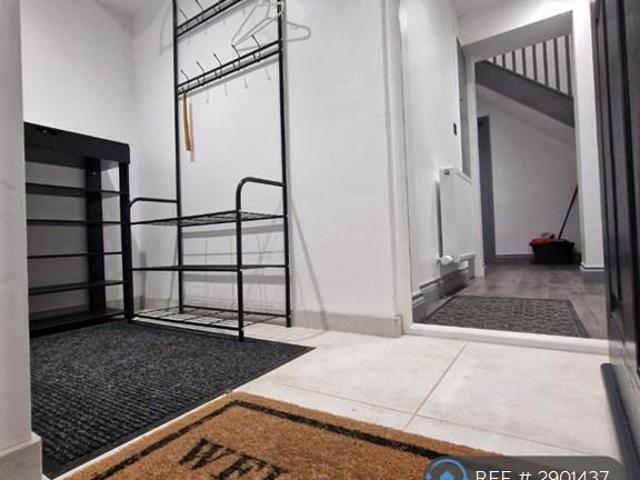 1 bedroom house share to rent