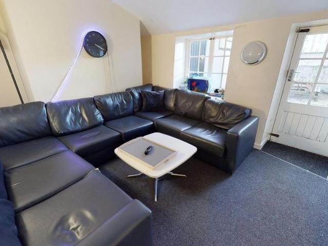 1 bedroom house share to rent
