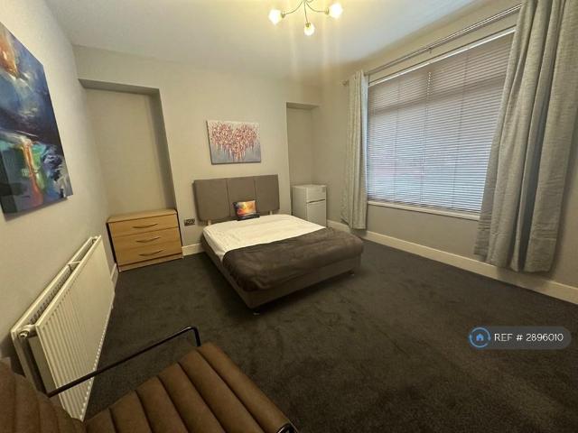 1 bedroom house share to rent