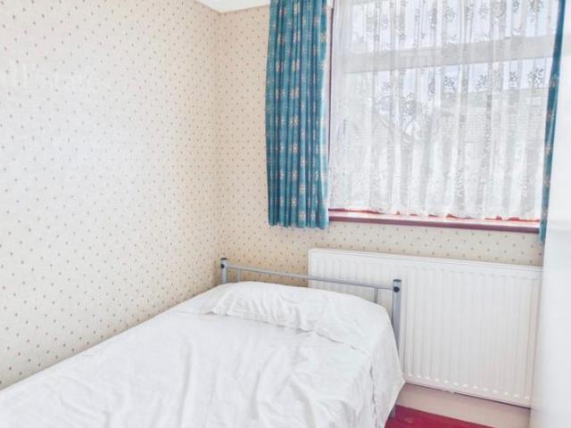 1 bedroom house share to rent