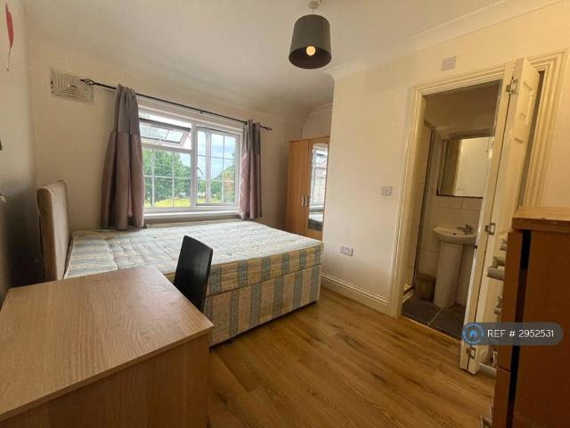 1 bedroom house share to rent