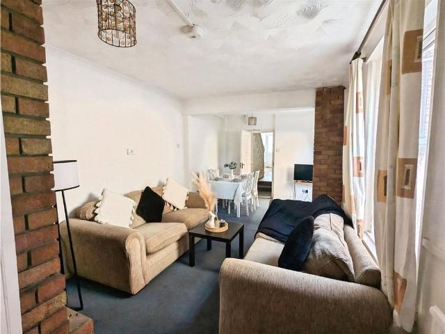 1 bedroom house share to rent