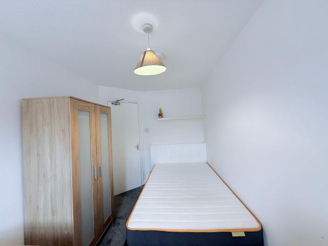 1 bedroom house share to rent