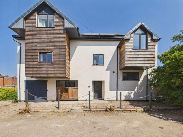 1 bedroom house share to rent