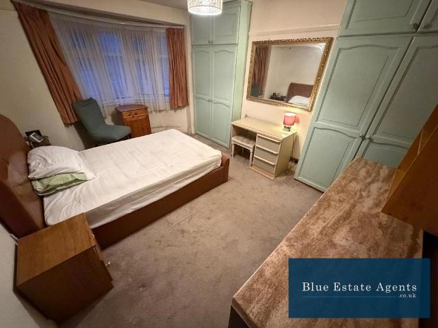 1 bedroom house share to rent