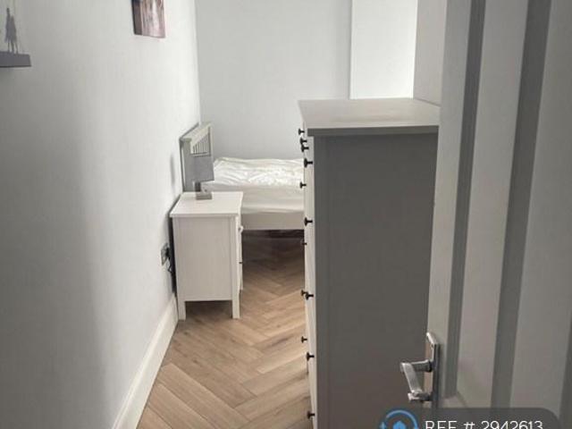 1 bedroom house share to rent