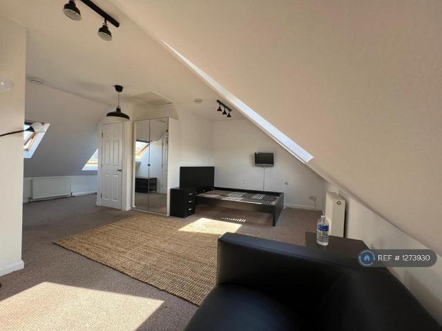 1 bedroom house share to rent