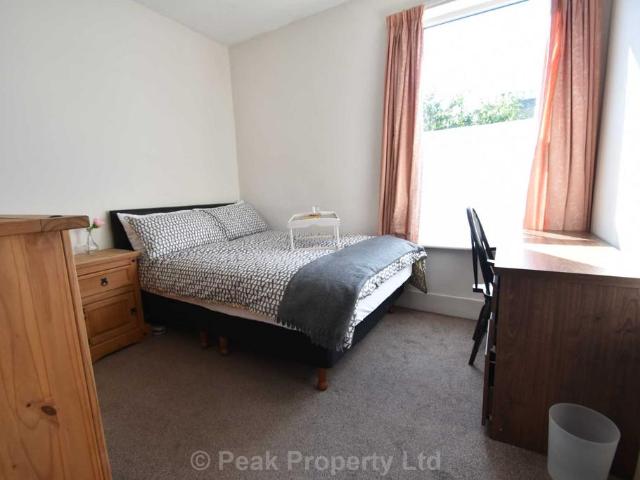 1 bedroom house share to rent