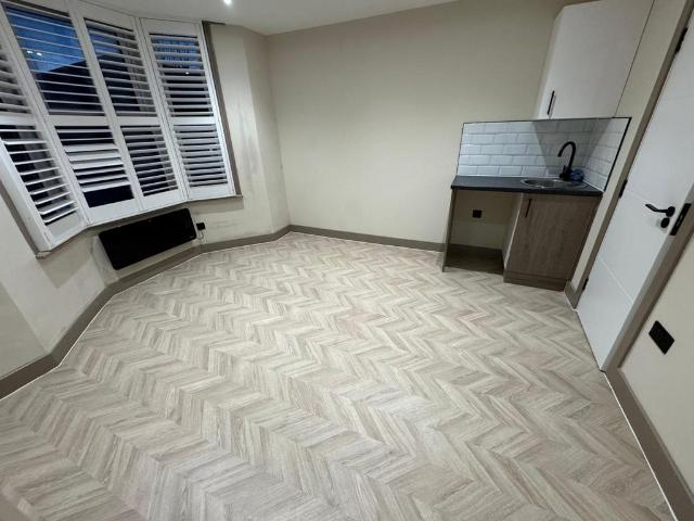 1 bedroom house share to rent