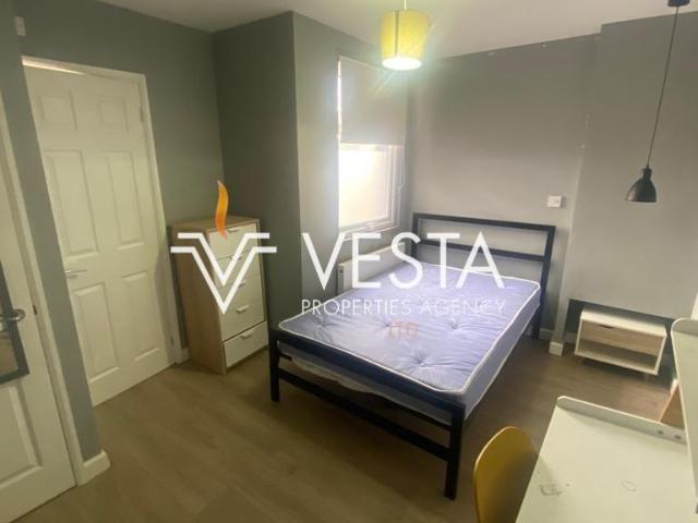 1 bedroom house share to rent