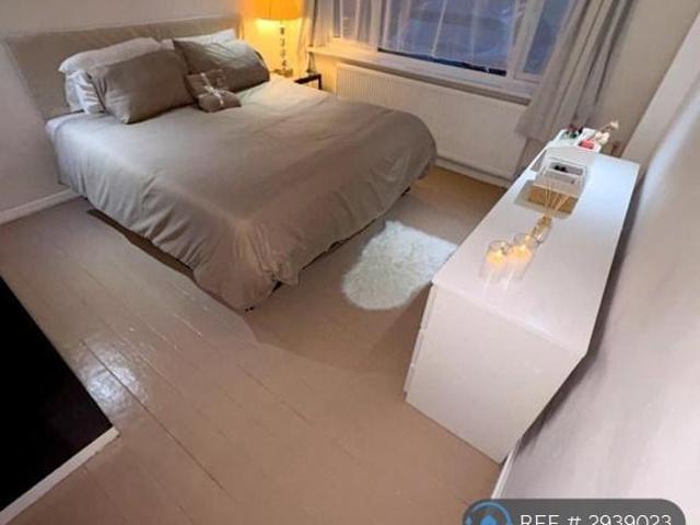 1 bedroom house share to rent