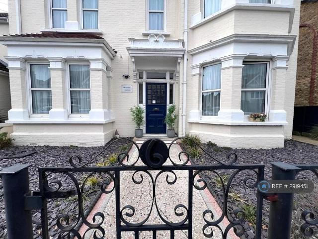 1 bedroom house share to rent