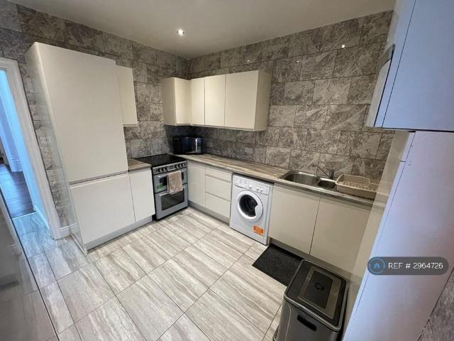 1 bedroom house share to rent