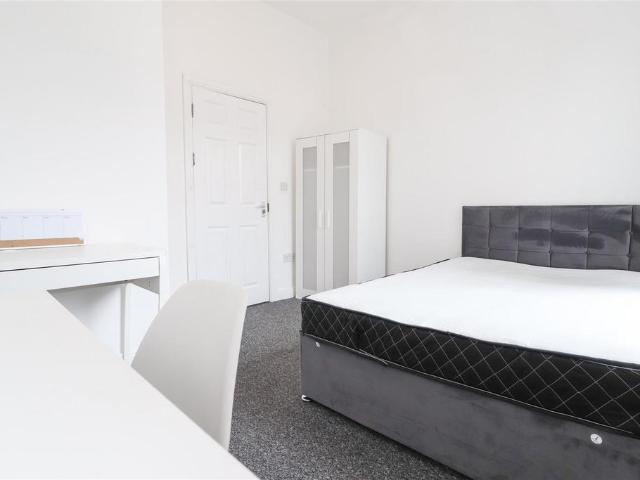 1 bedroom house share to rent