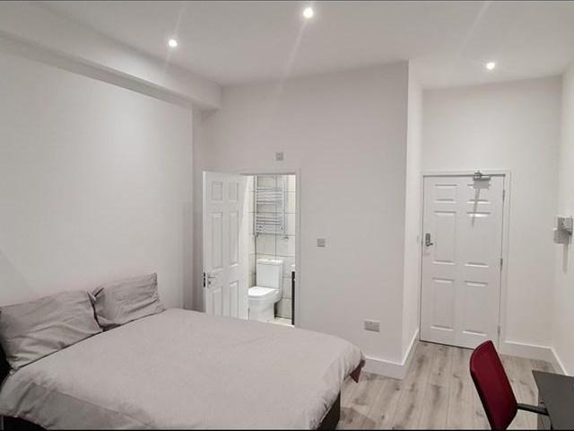 1 bedroom house share to rent