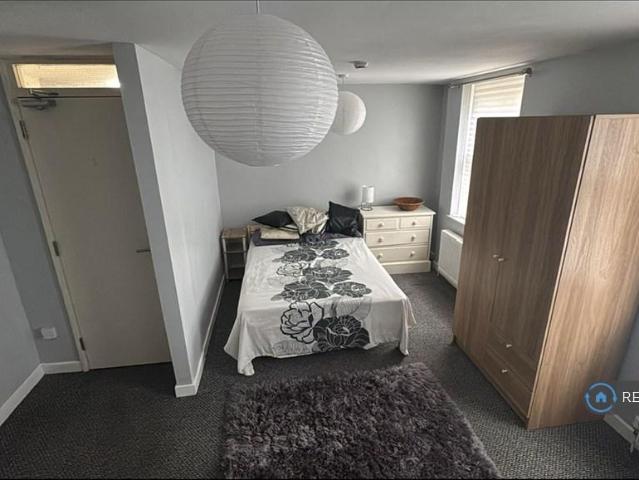 1 bedroom house share to rent