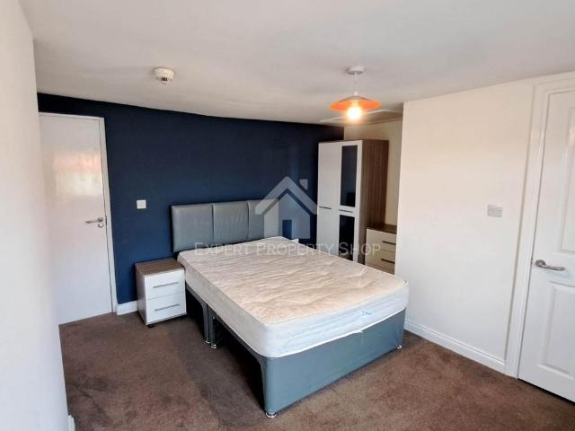 1 bedroom house share to rent