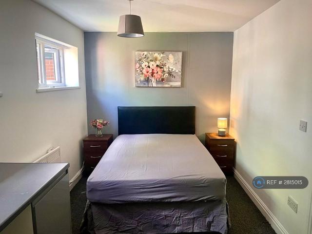 1 bedroom house share to rent